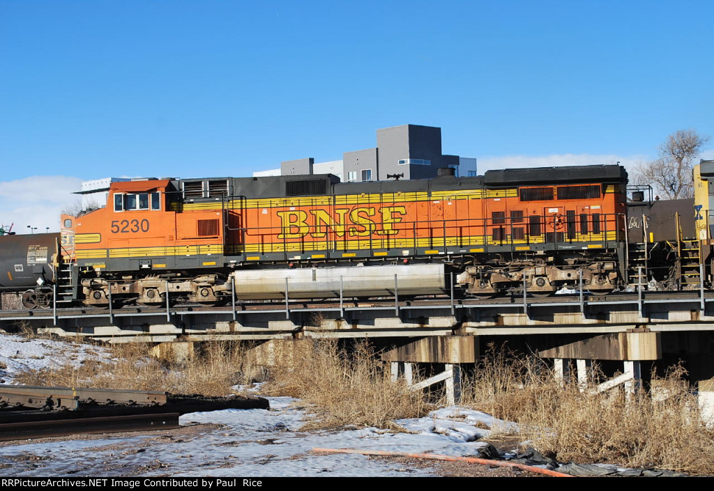 BNSF 5230